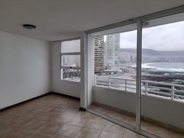 Departamento 3 Dormitorios. Edificio Punta Cavancha. Iquique ...
